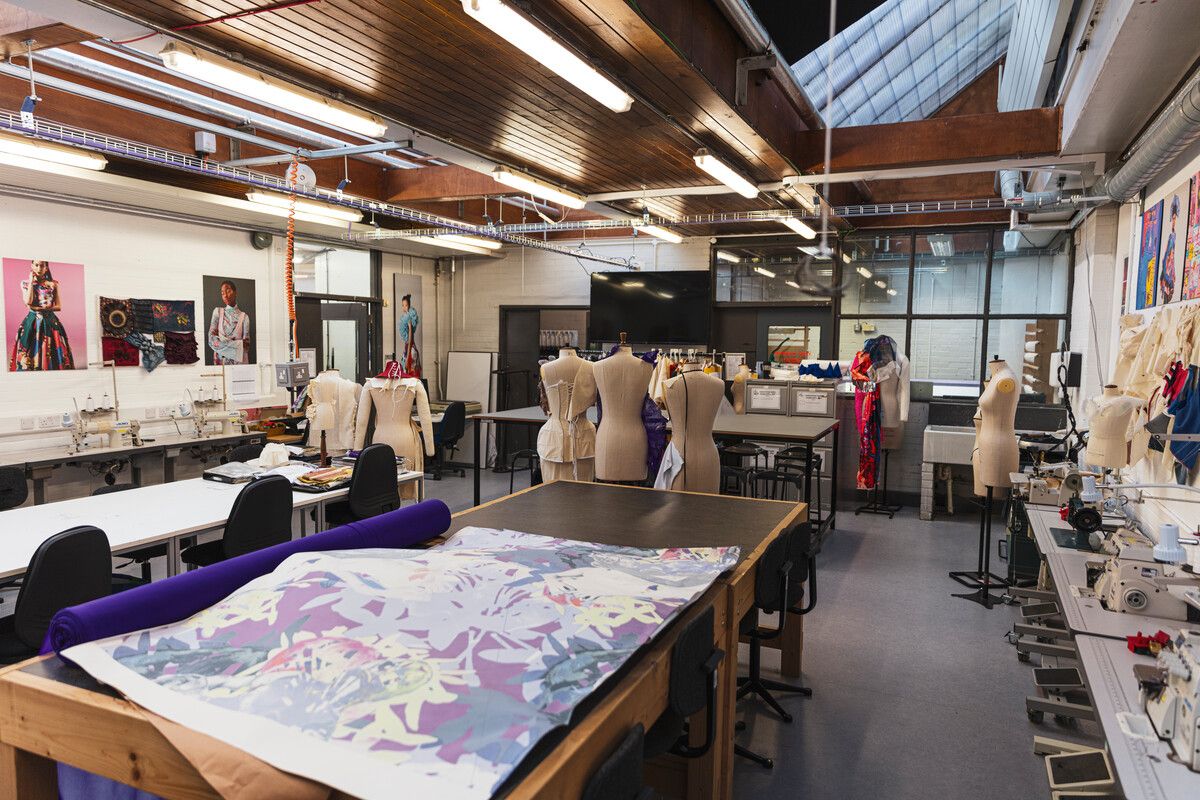 Peran Atelier Dalam Dunia Mode