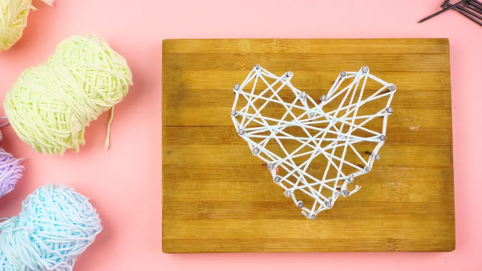 Mengenal String Art, Karya Seni Dari Benang dan Paku