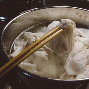 Mengenal Proses Mordanting Pada Pembuatan Kain Eco Print