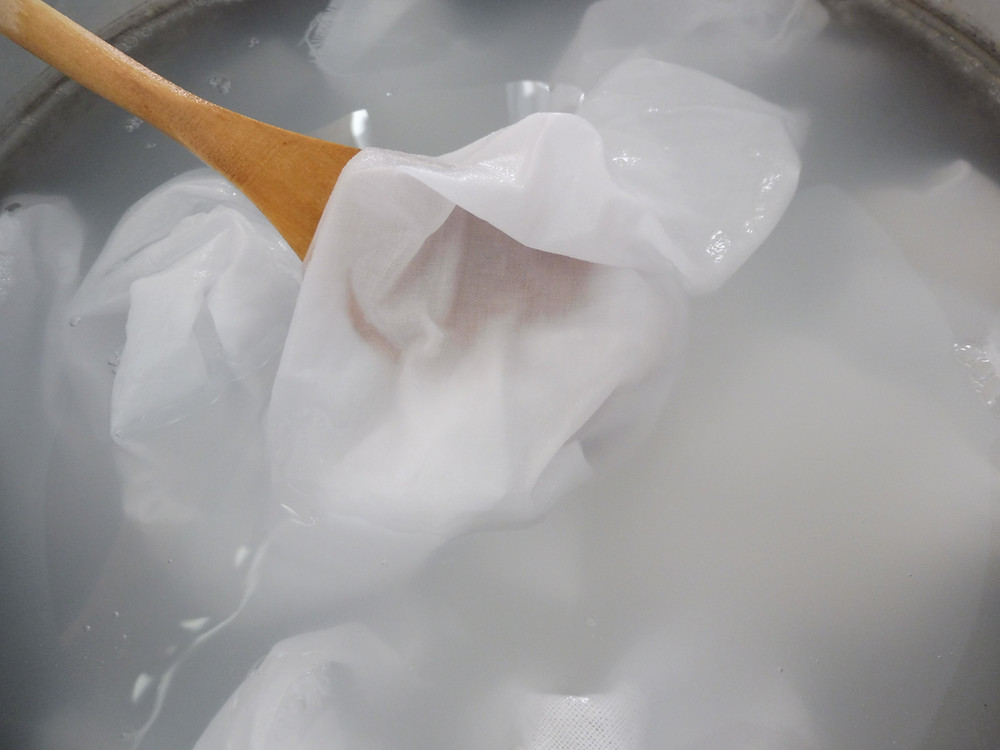 Mengenal Proses Mordanting Pada Pembuatan Kain Eco Print