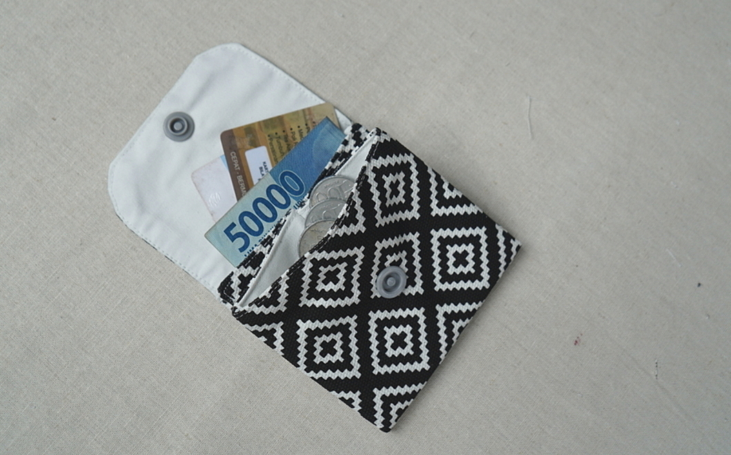 Cara Membuat Dompet Sekat Sederhana Dari Kain Kanvas