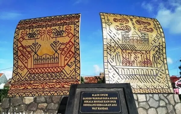 Keunikan Kain Tenun Ikat Inuh, Warisan Budaya Masyarakat Lampung Selatan