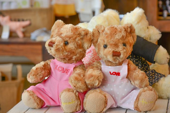 6 Jenis Kain Untuk Bahan Boneka, Mana Yang Paling Bagus?