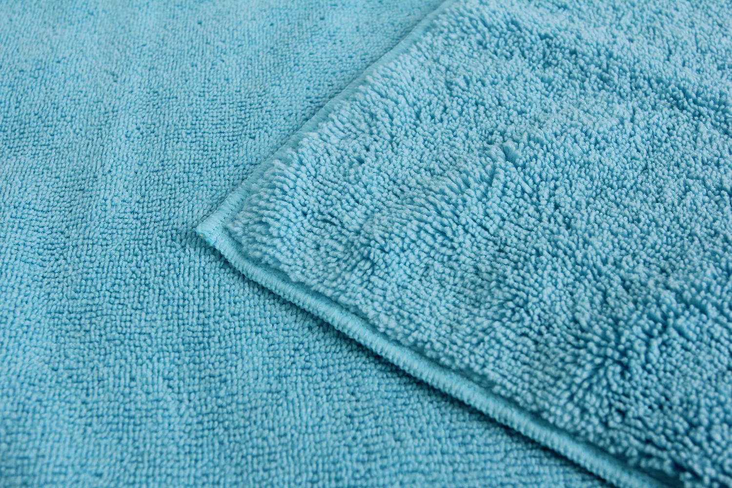 Kelebihan, Kekurangan Dan Cara Merawat Handuk Microfiber