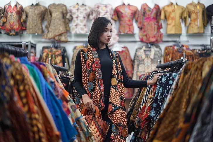 Tips Padu Padan Batik Tradisional, Tetap Modis Dan Anti Jadul!
