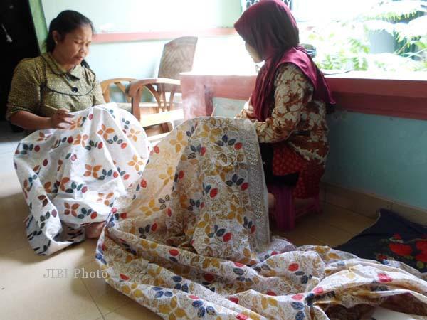 Batik Sinom Parijotho Salak Khas Kabupaten Sleman - BahanKain.com